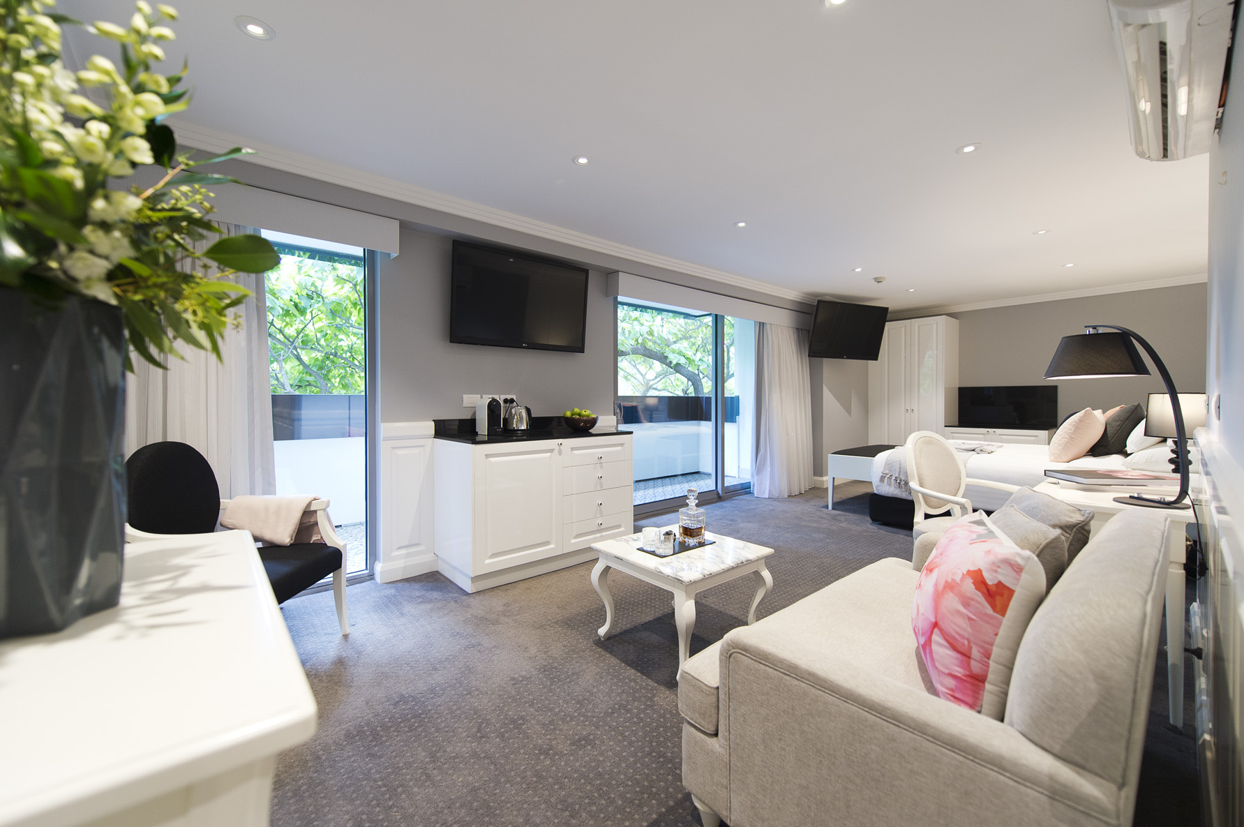 Explore our Rooms | Rex Hotel